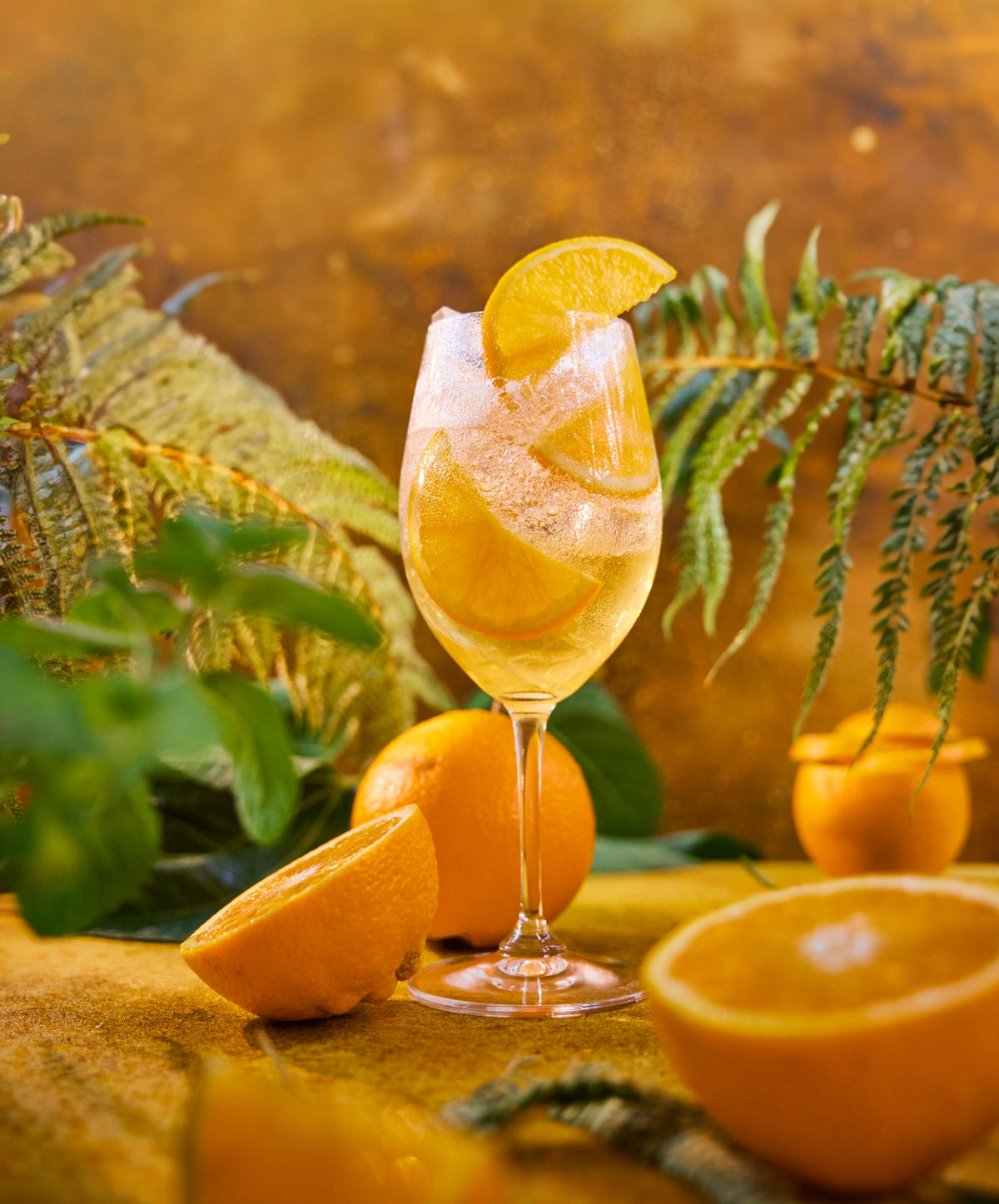 Everleaf Forest - non-alcoholic aperitif with saffron and vanilla ...
